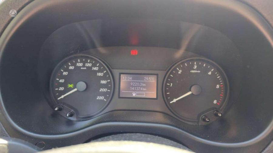 Balts Mercedes-Benz Vito 2021 Viļņa, ar dzinēja tilpumu 1.75 L un nobraukumu 141 tūkst. km par 18500 €, foto 16 vietnē AUTOMOTO.COM.LV