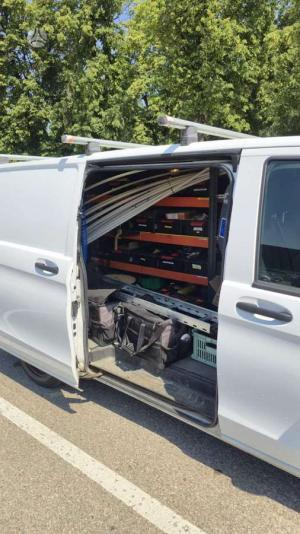 Balts Mercedes-Benz Vito 2021 Viļņa, ar dzinēja tilpumu 1.75 L un nobraukumu 141 tūkst. km par 18500 €, foto 21 vietnē AUTOMOTO.COM.LV