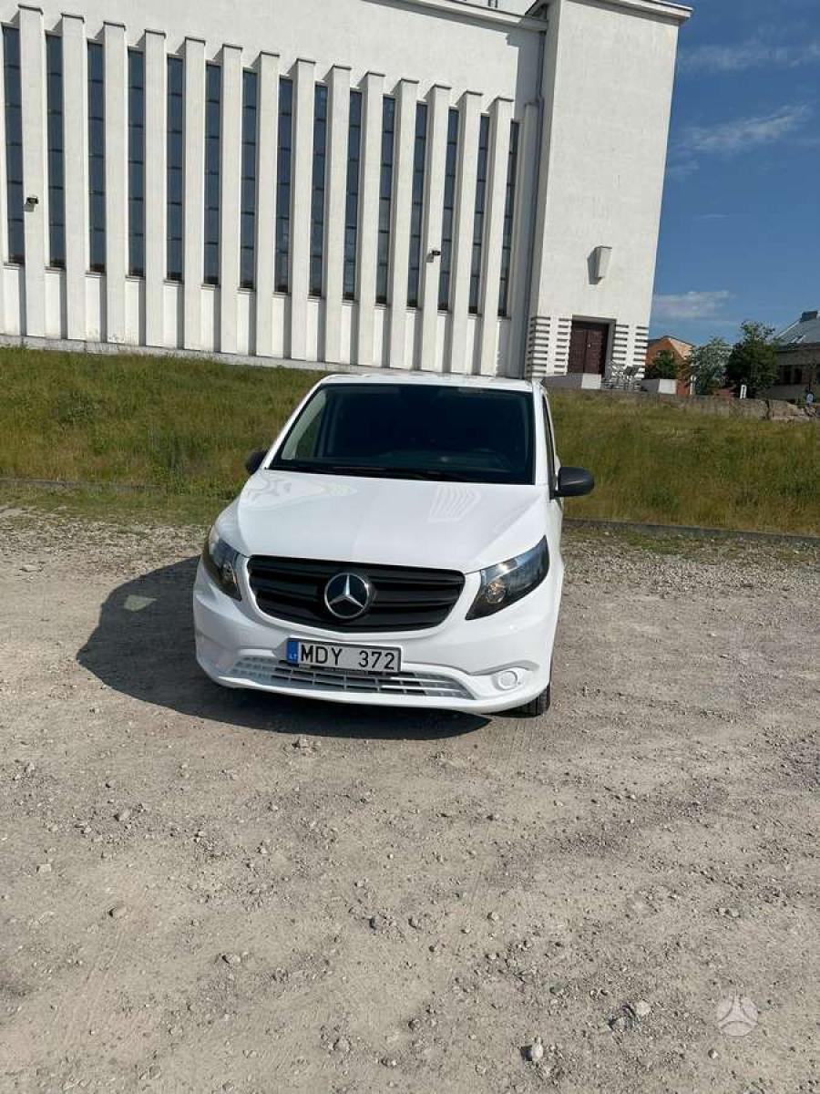 White Mercedes-Benz Vito 2021 in Kaunas, with an engine capacity of 1.95 L and mileage of 41 thousand km for 25300 €, photo 4 on AUTOMOTO.COM.LV