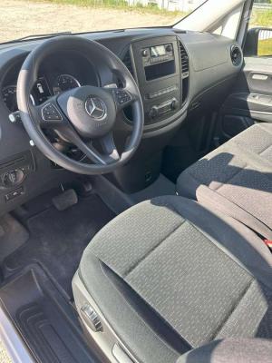 White Mercedes-Benz Vito 2021 in Kaunas, with an engine capacity of 1.95 L and mileage of 41 thousand km for 25300 €, photo 6 on AUTOMOTO.COM.LV