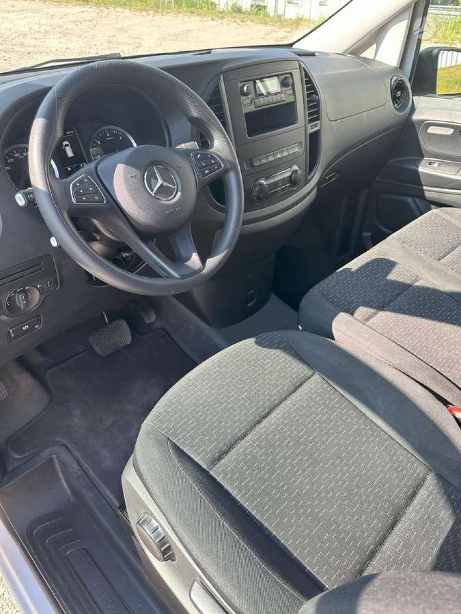 White Mercedes-Benz Vito 2021 in Kaunas, with an engine capacity of 1.95 L and mileage of 41 thousand km for 25300 €, photo 6 on AUTOMOTO.COM.LV