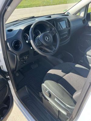 White Mercedes-Benz Vito 2022 in Panevezys, with an engine capacity of 1.95 L and mileage of 160 thousand km for 17500 €, photo 6 on AUTOMOTO.COM.LV
