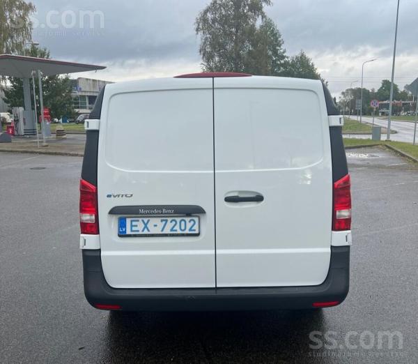 White Mercedes-Benz Vito 2023 in Riga, with an engine capacity of 1.60 L and mileage of 0 thousand km for 29403 €, photo 8 on AUTOMOTO.COM.LV