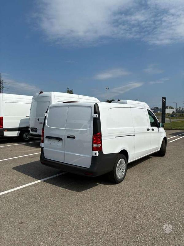 Balts Mercedes-Benz Vito 2026 Kauņa, ar dzinēja tilpumu 1.95 L un nobraukumu 0 tūkst. km par 45859 €, foto 2 vietnē AUTOMOTO.COM.LV