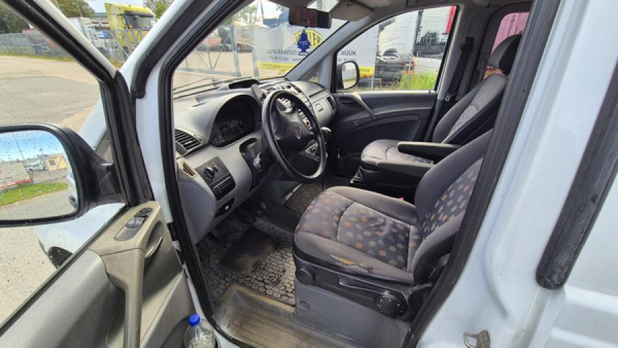 White Mercedes-Benz Vito 2005 in Tallinn, with an engine capacity of 2.10 L and mileage of 332 thousand km for 2350 €, photo 7 on AUTOMOTO.COM.LV
