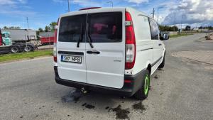 White Mercedes-Benz Vito 2005 in Tallinn, with an engine capacity of 2.10 L and mileage of 332 thousand km for 2350 €, photo 13 on AUTOMOTO.COM.LV