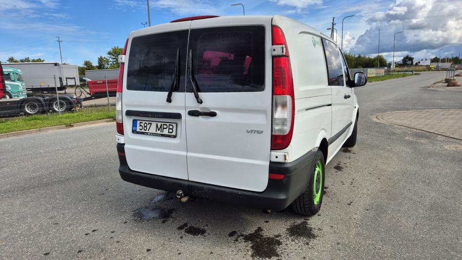 White Mercedes-Benz Vito 2005 in Tallinn, with an engine capacity of 2.10 L and mileage of 332 thousand km for 2350 €, photo 13 on AUTOMOTO.COM.LV
