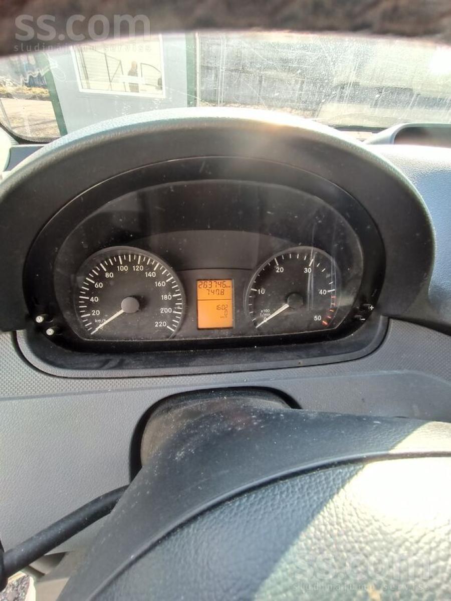 Balts Mercedes-Benz Vito 2007 Rīga, ar dzinēja tilpumu 2.20 L un nobraukumu 283 tūkst. km par 3800 €, foto 8 vietnē AUTOMOTO.COM.LV