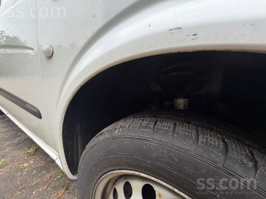 Balts Mercedes-Benz Vito 2009 Rīga, ar dzinēja tilpumu 2.10 L un nobraukumu 242 tūkst. km par 3500 €, foto 9 vietnē AUTOMOTO.COM.LV