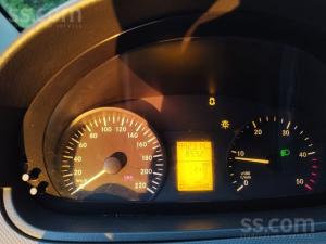 Balts Mercedes-Benz Vito 2010 Rīga, ar dzinēja tilpumu 2.20 L un nobraukumu 442 tūkst. km par 4000 €, foto 5 vietnē AUTOMOTO.COM.LV
