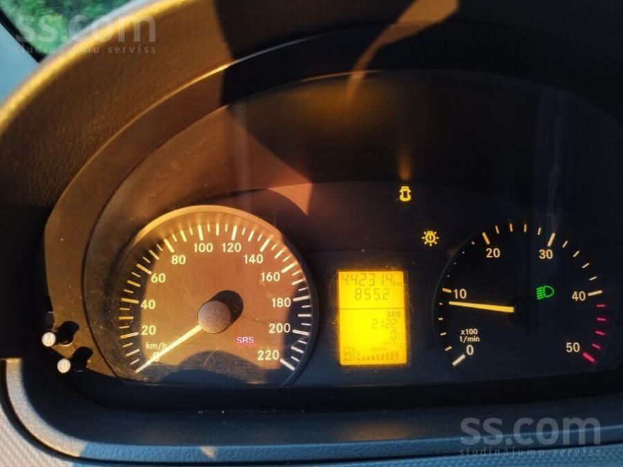 Balts Mercedes-Benz Vito 2010 Rīga, ar dzinēja tilpumu 2.20 L un nobraukumu 442 tūkst. km par 4000 €, foto 5 vietnē AUTOMOTO.COM.LV