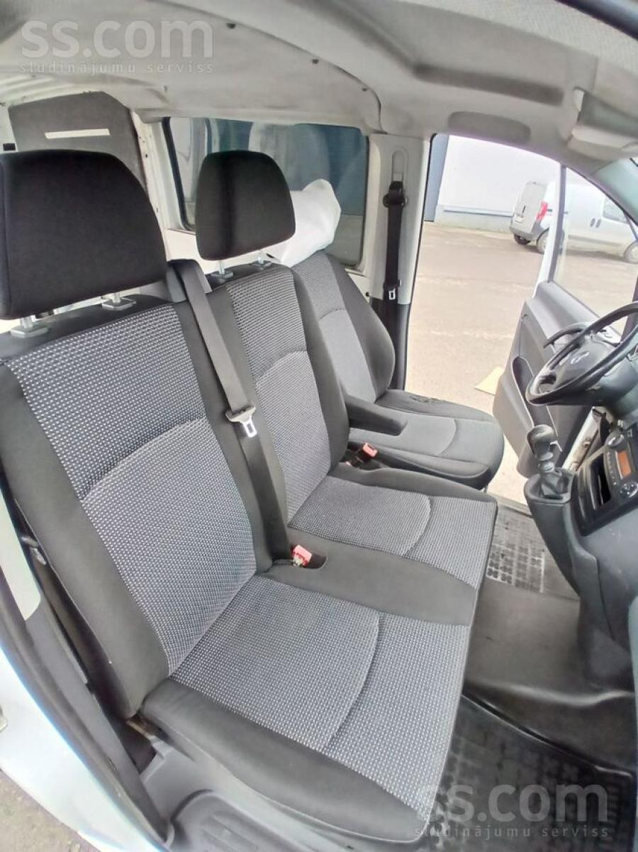 White Mercedes-Benz Vito 2011 in Riga, with an engine capacity of 2.20 L and mileage of 335 thousand km for 5000 €, photo 7 on AUTOMOTO.COM.LV