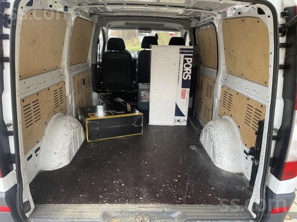 White Mercedes-Benz Vito 2014 in Jelgava, with an engine capacity of 2.20 L and mileage of 320 thousand km for 5999 €, photo 8 on AUTOMOTO.COM.LV