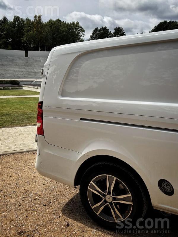 White Mercedes-Benz Vito 2015 in Daugavpils, with an engine capacity of 1.60 L and mileage of 381 thousand km for 8200 €, photo 7 on AUTOMOTO.COM.LV