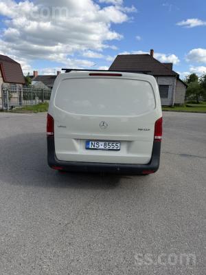 White Mercedes-Benz Vito 2017 in Rezekne, with an engine capacity of 2.20 L and mileage of 368 thousand km for 12100 €, photo 5 on AUTOMOTO.COM.LV
