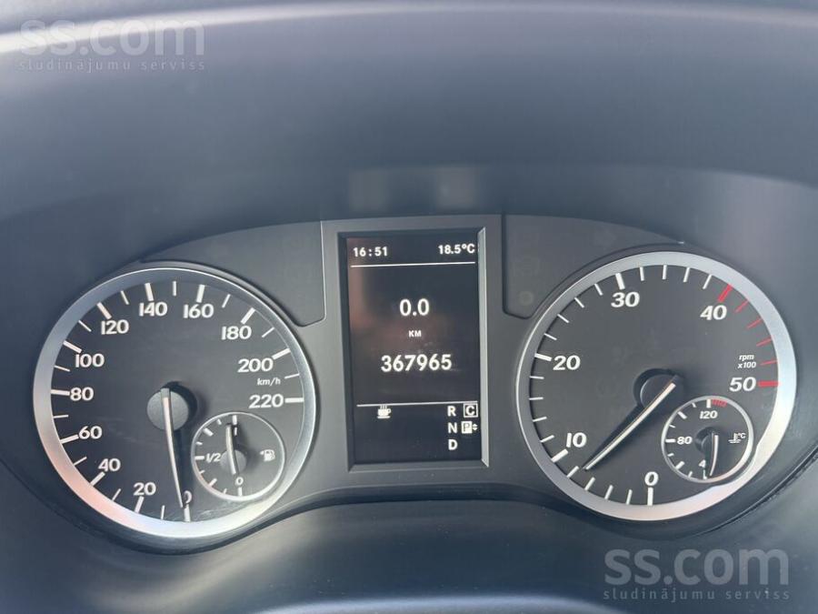 White Mercedes-Benz Vito 2017 in Rezekne, with an engine capacity of 2.20 L and mileage of 368 thousand km for 12100 €, photo 10 on AUTOMOTO.COM.LV