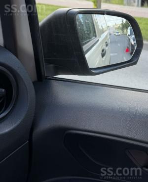 White Mercedes-Benz Vito 2017 in Rezekne, with an engine capacity of 2.20 L and mileage of 368 thousand km for 12100 €, photo 14 on AUTOMOTO.COM.LV