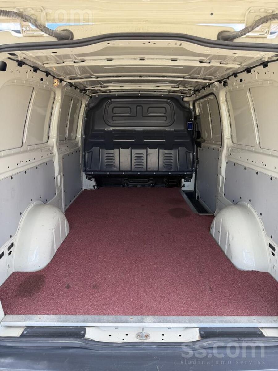 White Mercedes-Benz Vito 2017 in Rezekne, with an engine capacity of 2.20 L and mileage of 368 thousand km for 12100 €, photo 16 on AUTOMOTO.COM.LV