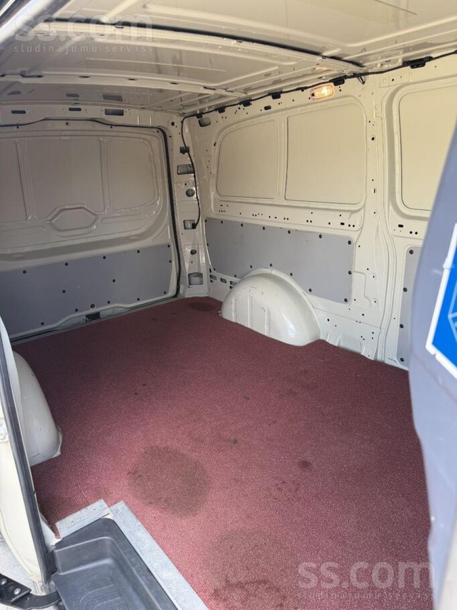 White Mercedes-Benz Vito 2017 in Rezekne, with an engine capacity of 2.20 L and mileage of 368 thousand km for 12100 €, photo 18 on AUTOMOTO.COM.LV