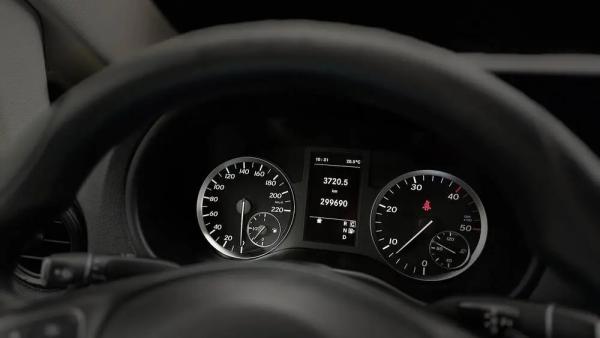 Balts Mercedes-Benz Vito 2017 Jelgava, ar dzinēja tilpumu 2.20 L un nobraukumu 299 tūkst. km par 10990 €, foto 9 vietnē AUTOMOTO.COM.LV