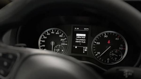 Balts Mercedes-Benz Vito 2017 Jelgava, ar dzinēja tilpumu 2.20 L un nobraukumu 299 tūkst. km par 10990 €, foto 10 vietnē AUTOMOTO.COM.LV