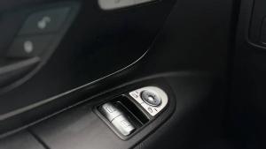 White Mercedes-Benz Vito 2017 in Jelgava, with an engine capacity of 2.20 L and mileage of 299 thousand km for 10990 €, photo 20 on AUTOMOTO.COM.LV