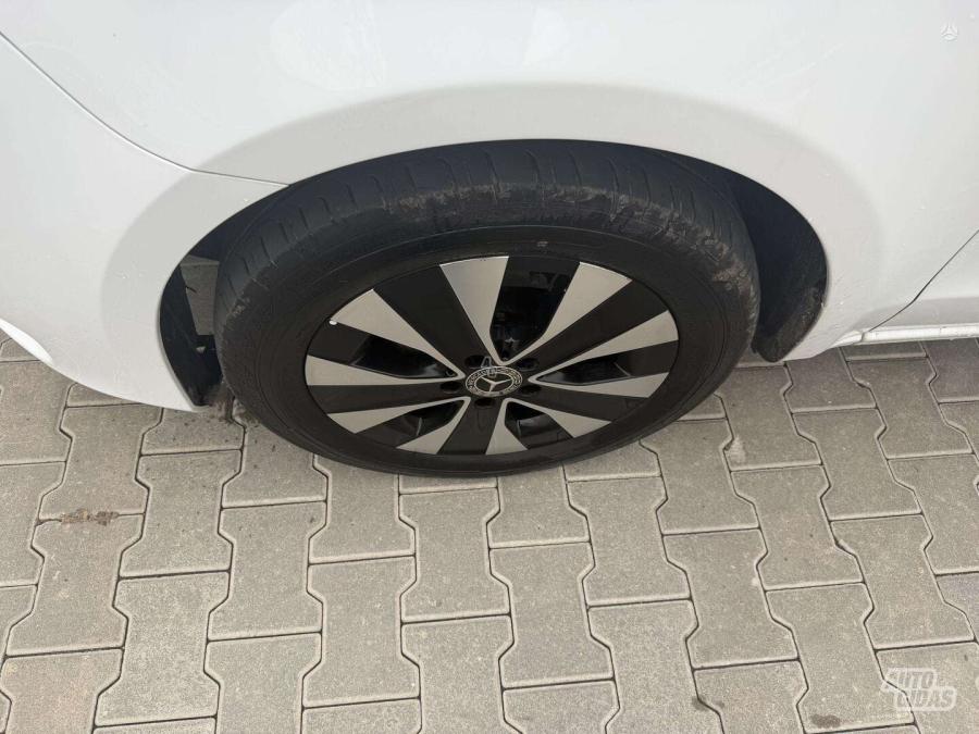 White Mercedes-Benz Vito 2020 in Vilnius, with an engine capacity of 2.00 L and mileage of 323 thousand km for 15950 €, photo 15 on AUTOMOTO.COM.LV