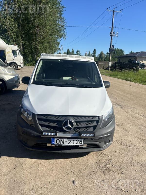 White Mercedes-Benz Vito 2020 in Riga, with an engine capacity of 2.10 L and mileage of 298 thousand km for 13770 €, photo 1 on AUTOMOTO.COM.LV