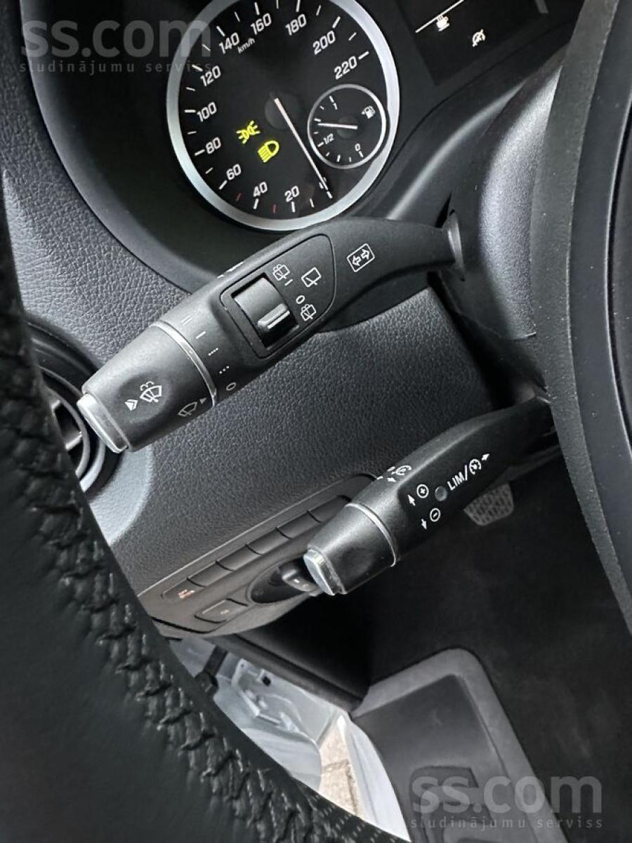 White Mercedes-Benz Vito 2021 in Jelgava, with an engine capacity of 1.80 L and mileage of 68 thousand km for 41700 €, photo 12 on AUTOMOTO.COM.LV