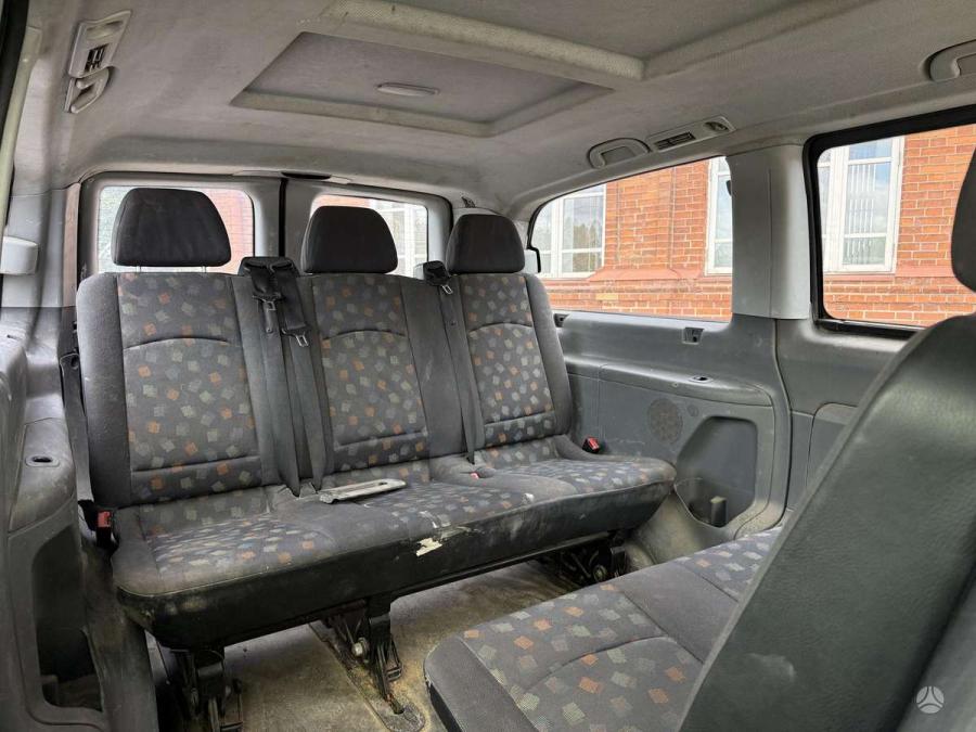 White Mercedes-Benz Vito 2005 in Jonava, with an engine capacity of 2.20 L and mileage of 322 thousand km for 2150 €, photo 7 on AUTOMOTO.COM.LV