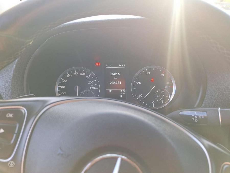 Balts Mercedes-Benz Vito 2016 Kauņa, ar dzinēja tilpumu 2.14 L un nobraukumu 235 tūkst. km par 9600 €, foto 9 vietnē AUTOMOTO.COM.LV
