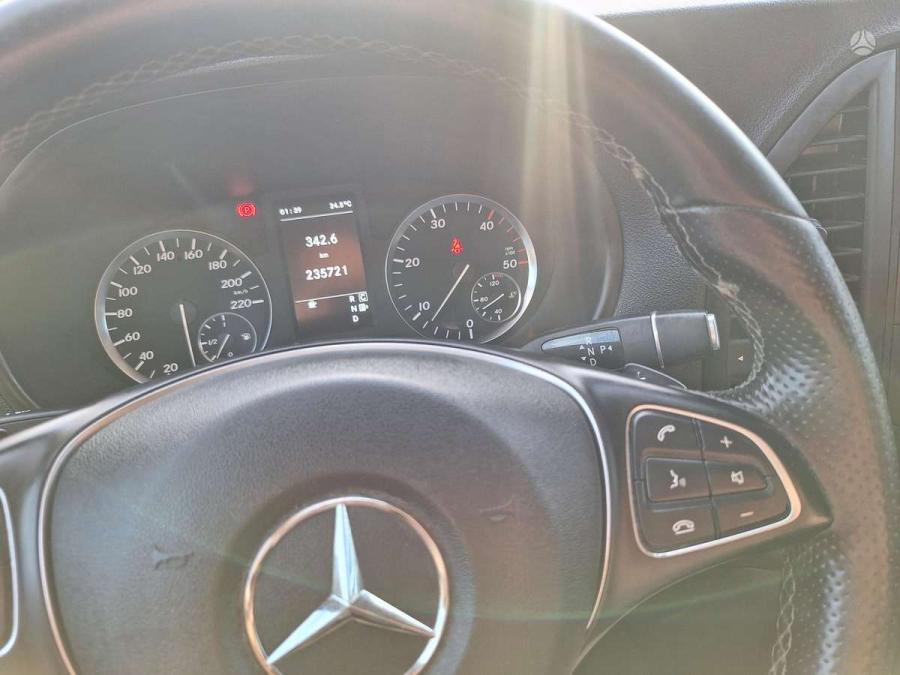 Balts Mercedes-Benz Vito 2016 Kauņa, ar dzinēja tilpumu 2.14 L un nobraukumu 235 tūkst. km par 9600 €, foto 11 vietnē AUTOMOTO.COM.LV