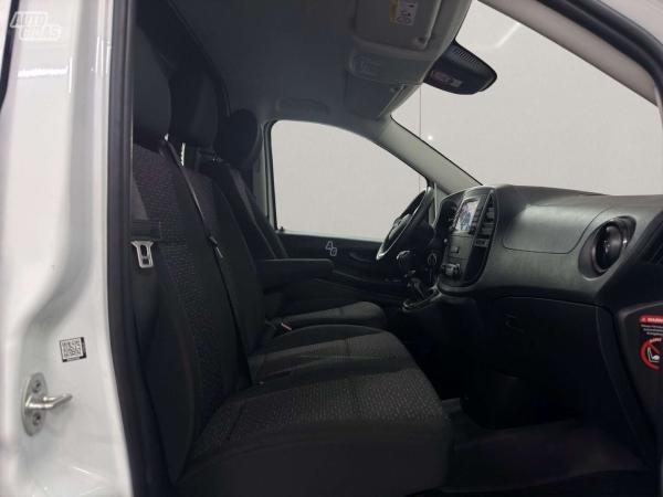 Balts Mercedes-Benz Vito 2023 Kauņa, ar dzinēja tilpumu 2.00 L un nobraukumu 70 tūkst. km par 27972 €, foto 10 vietnē AUTOMOTO.COM.LV