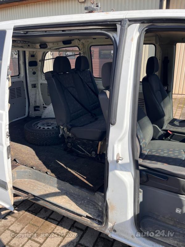 Balts Mercedes-Benz Vito 2005 Tallina, ar dzinēja tilpumu 2.10 L un nobraukumu 376 tūkst. km par 2300 €, foto 10 vietnē AUTOMOTO.COM.LV