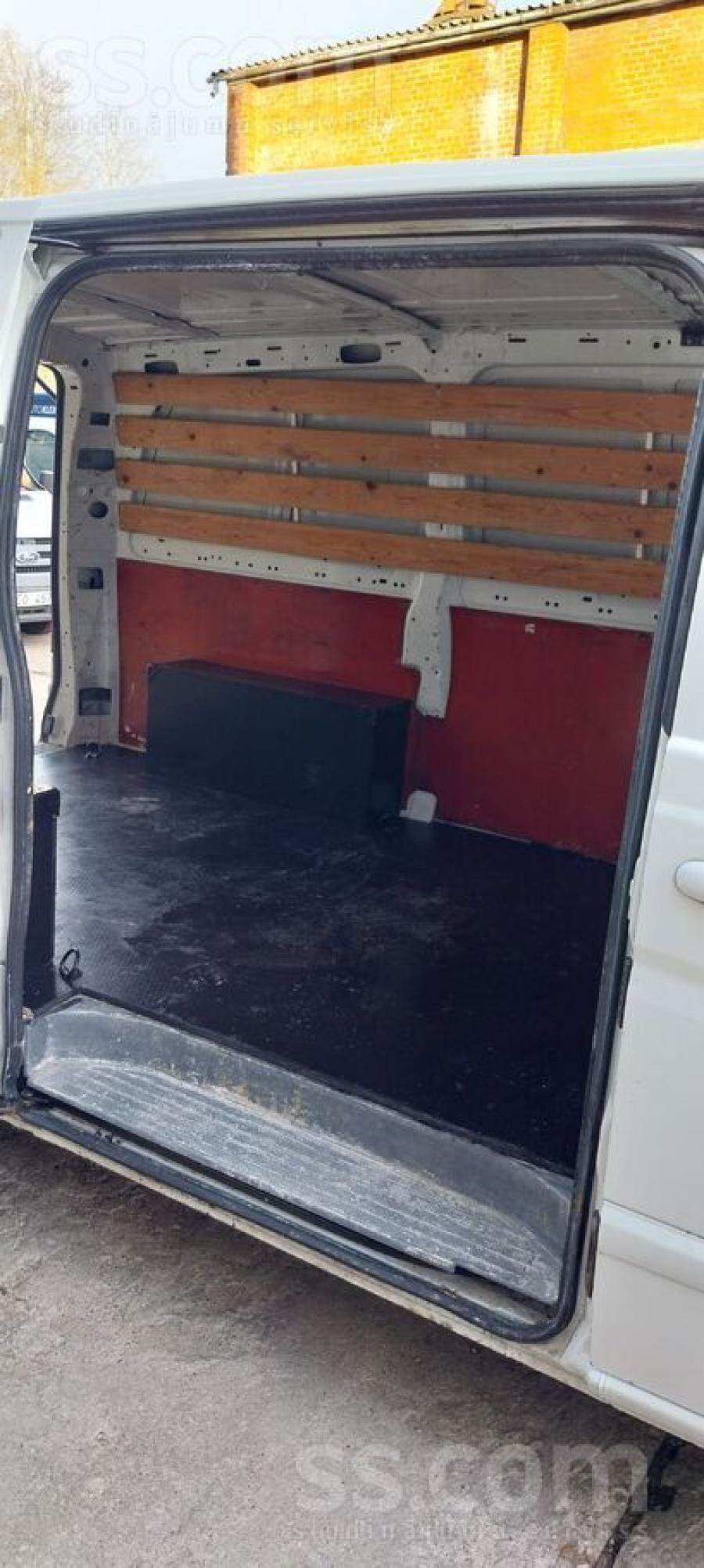Balts Mercedes-Benz Vito 2007 Cēsis, ar dzinēja tilpumu 2.20 L un nobraukumu 372 tūkst. km par 2700 €, foto 12 vietnē AUTOMOTO.COM.LV