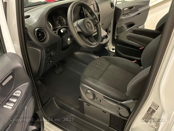 White Mercedes-Benz Vito 2017 in Viljandi, with an engine capacity of 2.10 L and mileage of 295 thousand km for 29999 €, photo 11 on AUTOMOTO.COM.LV