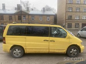 Желтый Мерседес Вито 2000 в Рига, объемом двигателя 2.20 л и пробегом 398 тыс. км за 1200 €, фото 4 на AUTOMOTO.COM.LV
