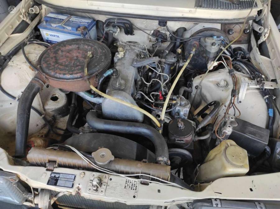 Brown Mercedes-Benz W 123 1982 in Kupiskis, with an engine capacity of 2.00 L and mileage of 251 thousand km for 2400 €, photo 5 on AUTOMOTO.COM.LV