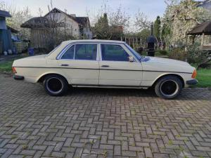 Brown Mercedes-Benz W 123 1982 in Kupiskis, with an engine capacity of 2.00 L and mileage of 251 thousand km for 2400 €, photo 7 on AUTOMOTO.COM.LV