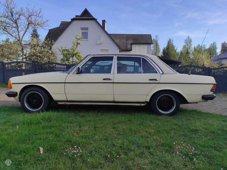 Brown Mercedes-Benz W 123 1982 in Kupiskis, with an engine capacity of 2.00 L and mileage of 251 thousand km for 2400 €, photo 9 on AUTOMOTO.COM.LV