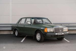 Green Mercedes-Benz W 123 1979 in Tallinn, with an engine capacity of 2.31 L and mileage of 135 thousand km for 12900 €, photo 4 on AUTOMOTO.COM.LV