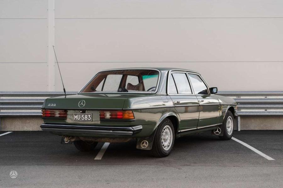 Green Mercedes-Benz W 123 1979 in Tallinn, with an engine capacity of 2.31 L and mileage of 135 thousand km for 12900 €, photo 6 on AUTOMOTO.COM.LV