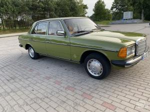 Зеленый Мерседес W 123 1981 в Таураге, объемом двигателя 2.00 л и пробегом 211 тыс. км за 6900 €, фото  на AUTOMOTO.COM.LV
