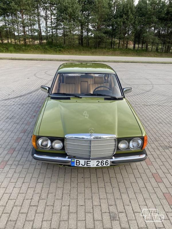 Zaļš Mercedes-Benz W 123 1981 Tauragė, ar dzinēja tilpumu 2.00 L un nobraukumu 211 tūkst. km par 6900 €, foto 5 vietnē AUTOMOTO.COM.LV
