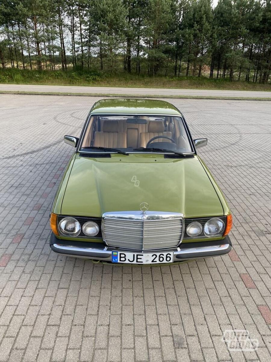 Green Mercedes-Benz W 123 1981 in Taurage, with an engine capacity of 2.00 L and mileage of 211 thousand km for 6900 €, photo 5 on AUTOMOTO.COM.LV