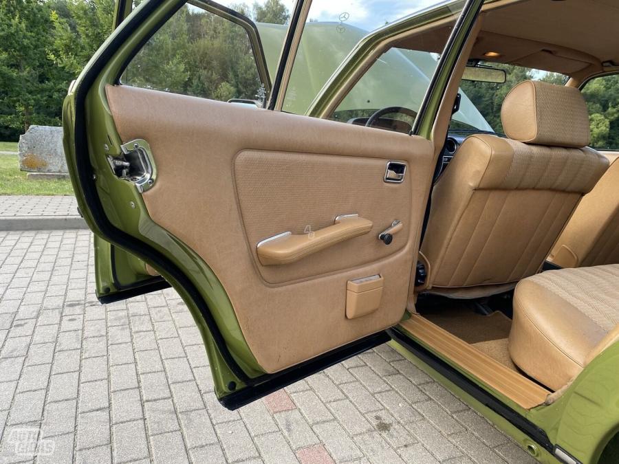Green Mercedes-Benz W 123 1981 in Taurage, with an engine capacity of 2.00 L and mileage of 211 thousand km for 6900 €, photo 13 on AUTOMOTO.COM.LV