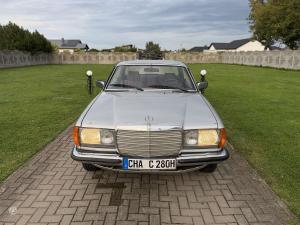 Серый Мерседес W 123 1978 в Кедайняй, объемом двигателя 2.80 л и пробегом 178 тыс. км за 5500 €, фото 3 на AUTOMOTO.COM.LV