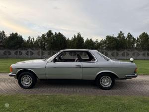 Серый Мерседес W 123 1978 в Кедайняй, объемом двигателя 2.80 л и пробегом 178 тыс. км за 5500 €, фото 4 на AUTOMOTO.COM.LV