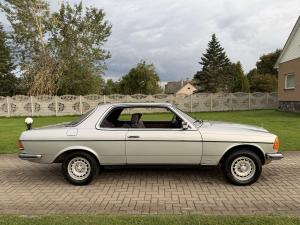 Серый Мерседес W 123 1978 в Кедайняй, объемом двигателя 2.80 л и пробегом 178 тыс. км за 5500 €, фото 10 на AUTOMOTO.COM.LV