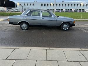 Pelēks Mercedes-Benz W 123 1981 Kauņa, ar dzinēja tilpumu 2.00 L un nobraukumu 350 tūkst. km par 2000 €, foto 6 vietnē AUTOMOTO.COM.LV